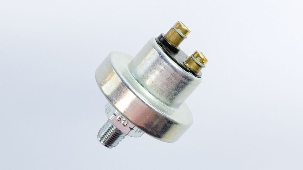 Pressure Switch, 65.25 PSI/4.5 bar, Contact Closes as Pressure Falls ...